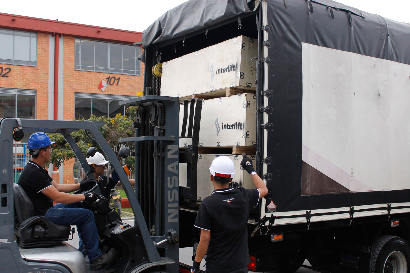 Nosotros – Interlift